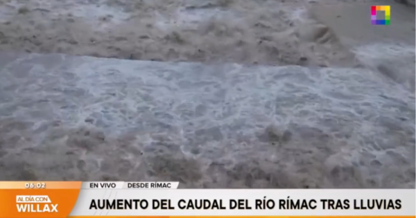 Lima amaneció con fuerte lluvia que incrementó el caudal del río Rímac