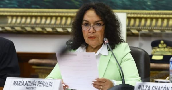 María Acuña, acusada de invadir espacios públicos, denuncia robo de 14 ...